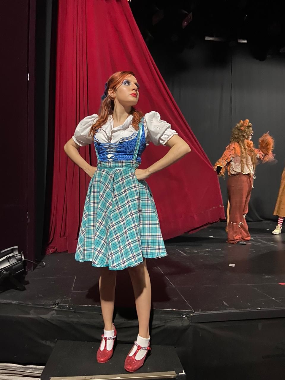 Marcella Bártholo estreia “O Mágico de Oz”, no Rio de Janeiro