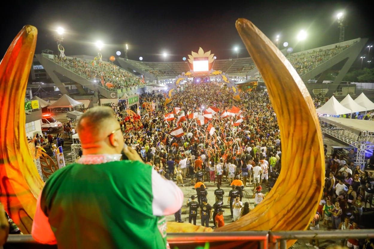 Segunda noite do Boi Manaus reúne mais de 20 mil pessoas