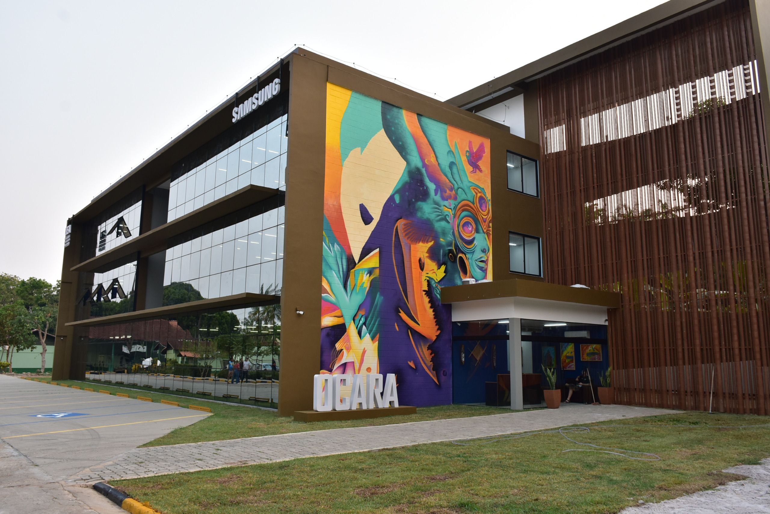 UEA inaugura o edifício Ocara em Parintins